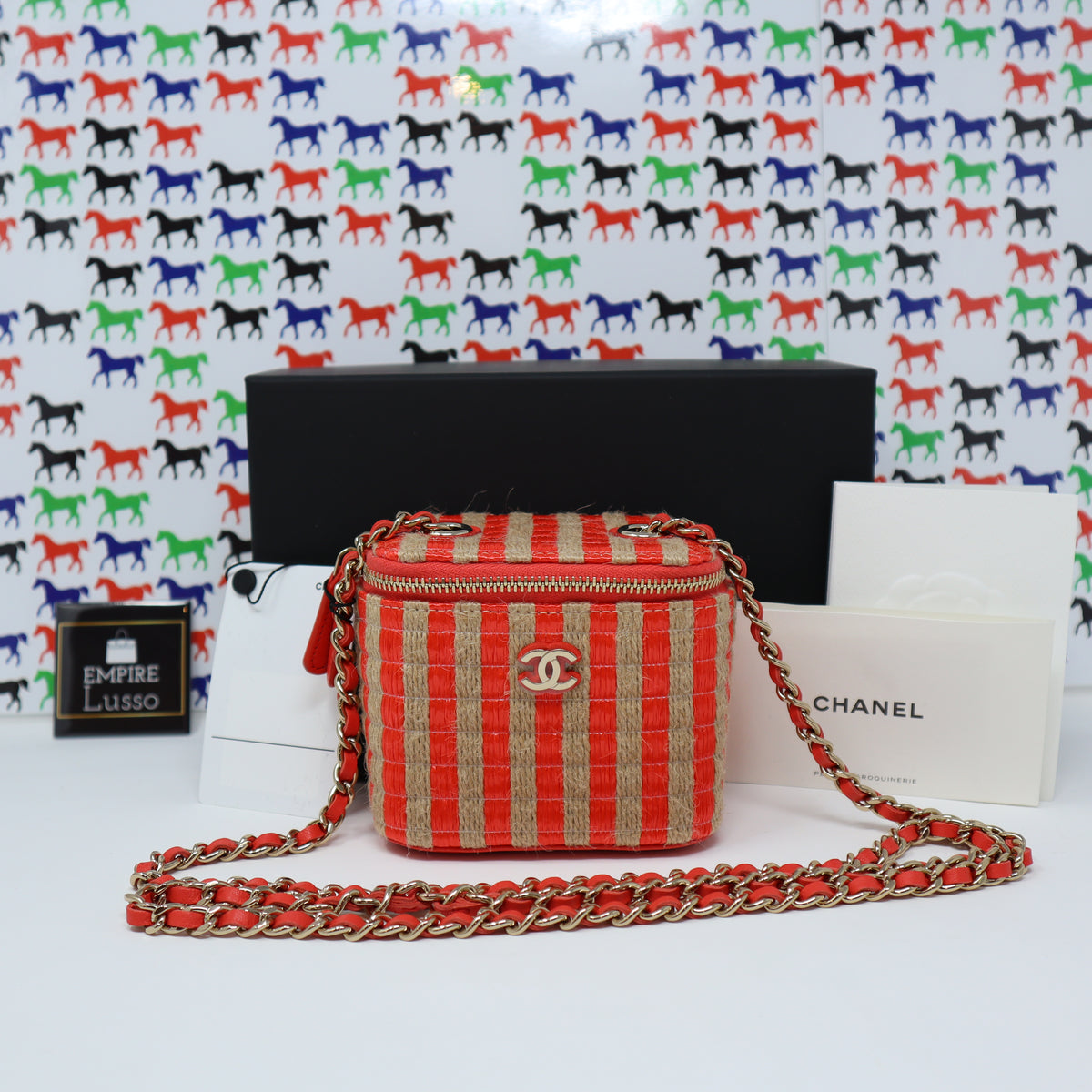 NEW CHANEL RAFFIA JUTE STRIPED MINI VANITY CASE RED GOLD HW – Empire Lusso